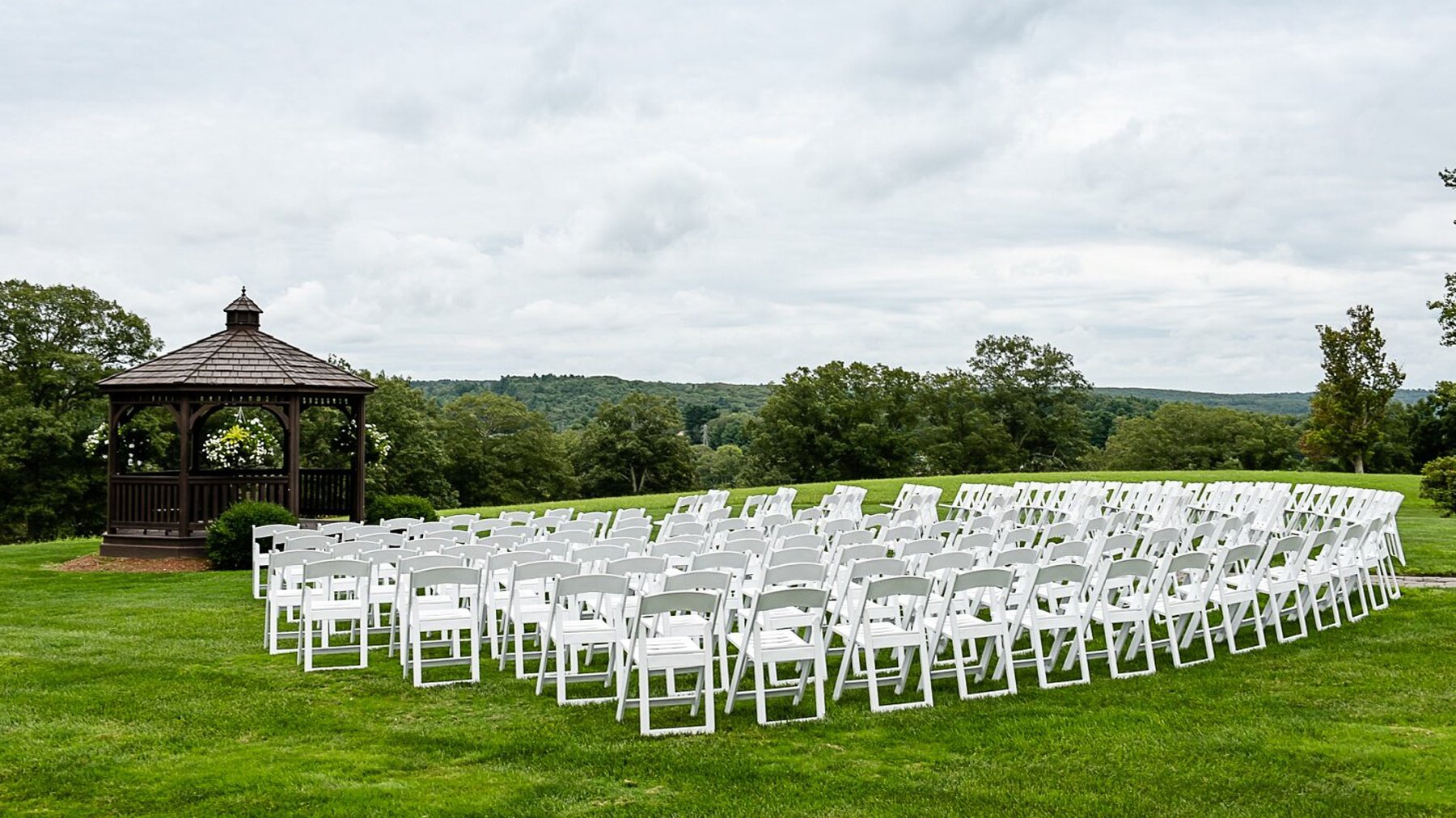 Fern Hill Barn: Rustic Elegance, Panoramic Views in Spencer MA