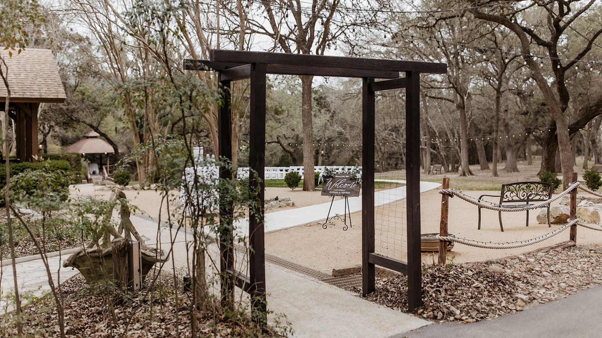 Scenic Springs: Hill Country Views, Rustic Elegance in Helotes TX