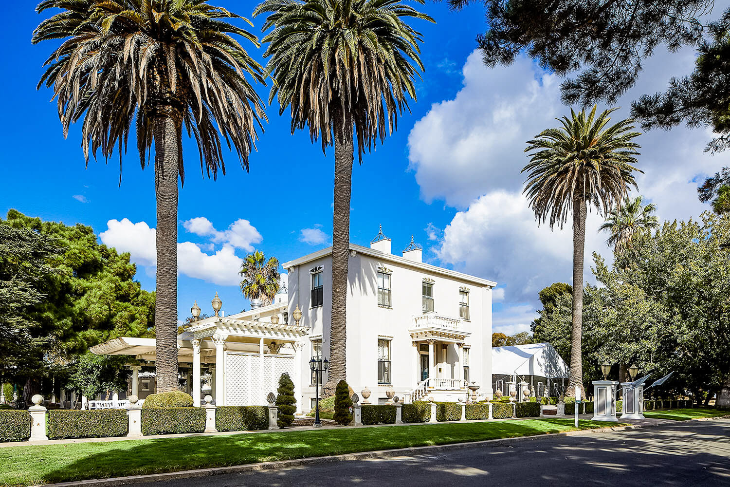 Jefferson Street Mansion: Bay Area's Premier Event Venue, CA